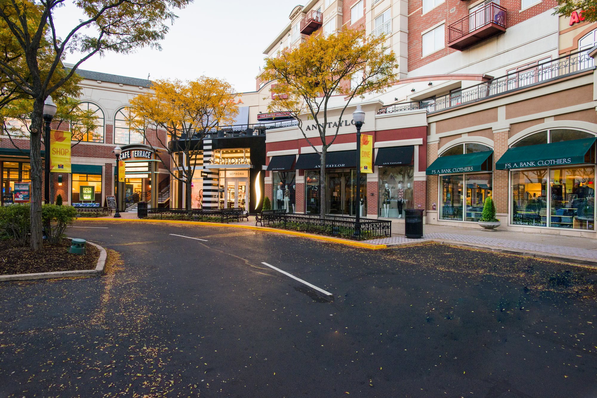Market Common Clarendon Hosts Inova Blood Drive in Arlington, VA