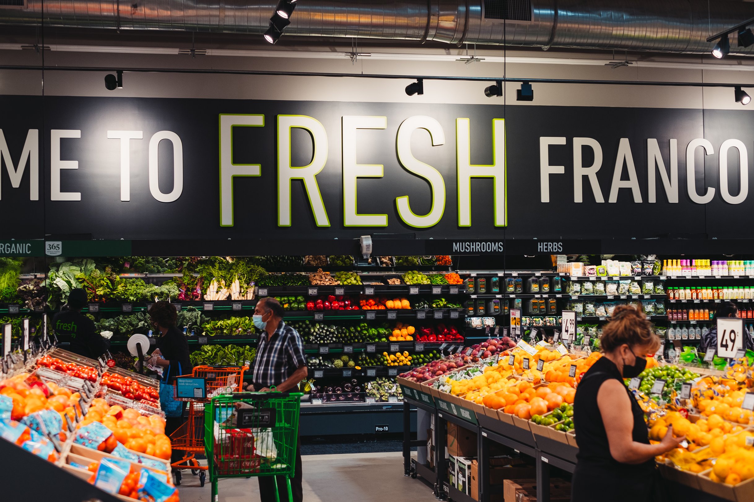 Amazon Fresh Opens at Regency's Festival at Manchester Lakes