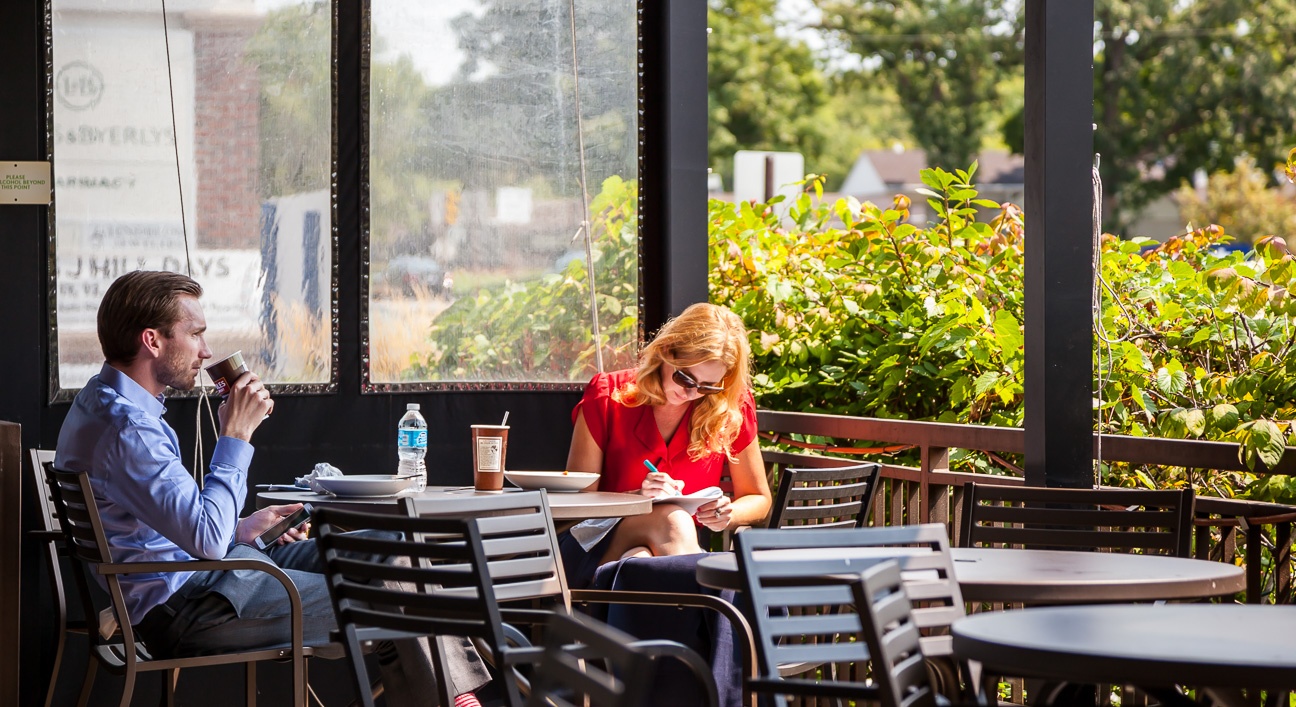 Colonial Square Shopping Center a 2015 STARR Recipient