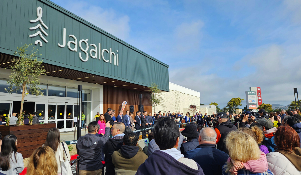 Jagalchi Korean Market Debuts at Regency's Serramonte Center in Daly ...
