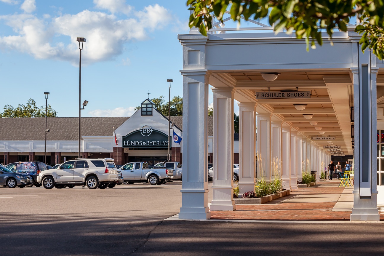 Colonial Square Shopping Center a 2015 STARR Recipient